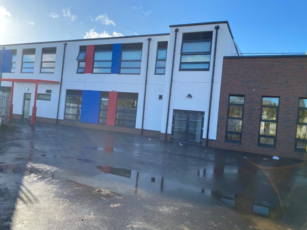 Collis Primary School - CRM Building LTD